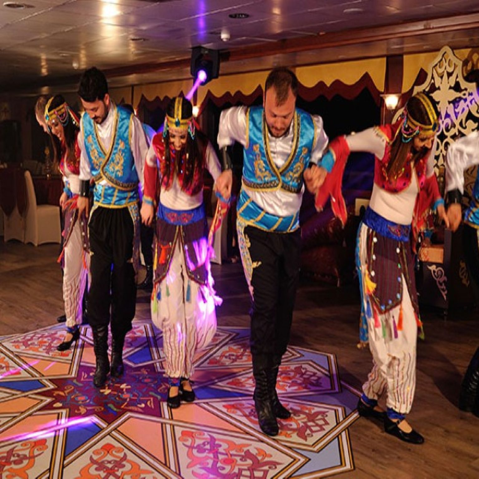 Istanbul Dinner Cruise: Culinary Delights on the Bosphorus - Sunset ...